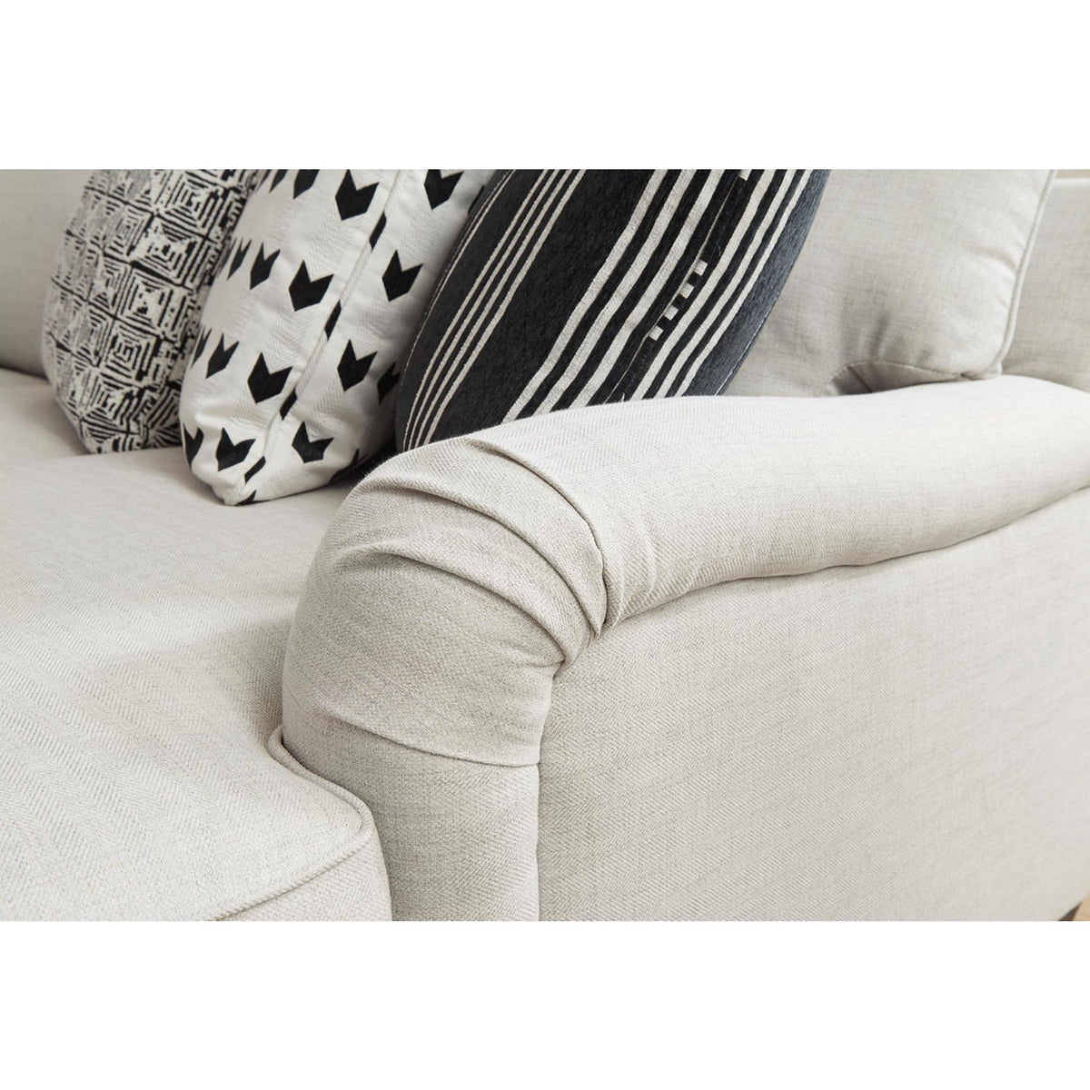 Huntsworth 2 Piece Sectional with Chaise | Dufresne Furniture and ...